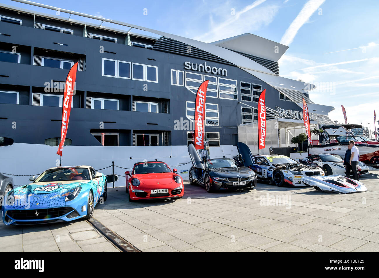 Alamy harry nicholls hi-res stock photography and images - Alamy