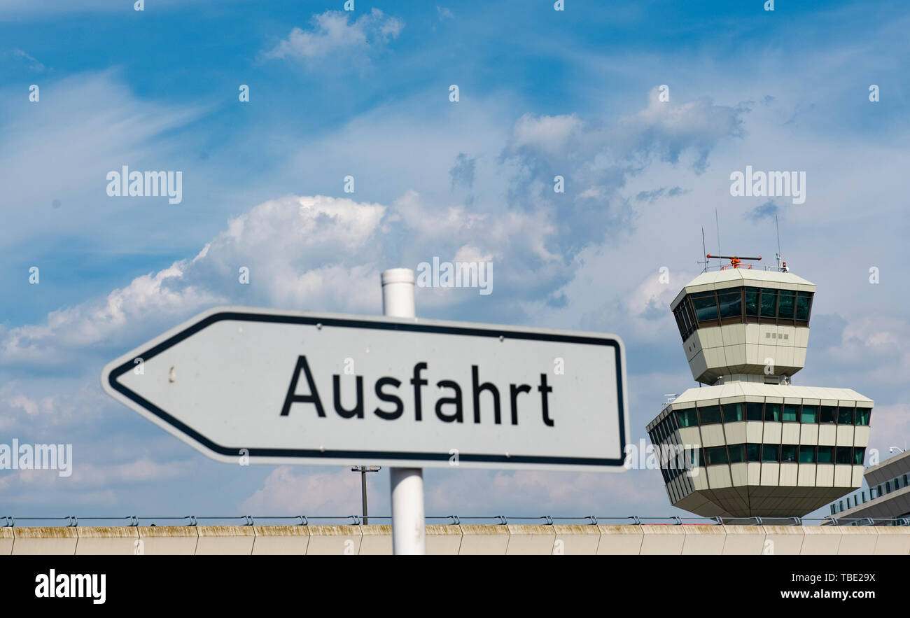 Berlin, Germany. 24th May, 2019. The tower of Tegel Airport can be seen ...