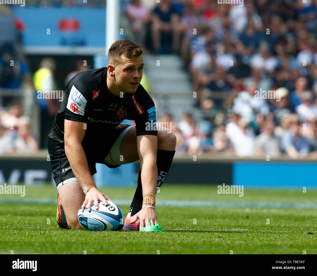 Joe simmonds of exeter chiefs hi-res stock photography and images - Alamy