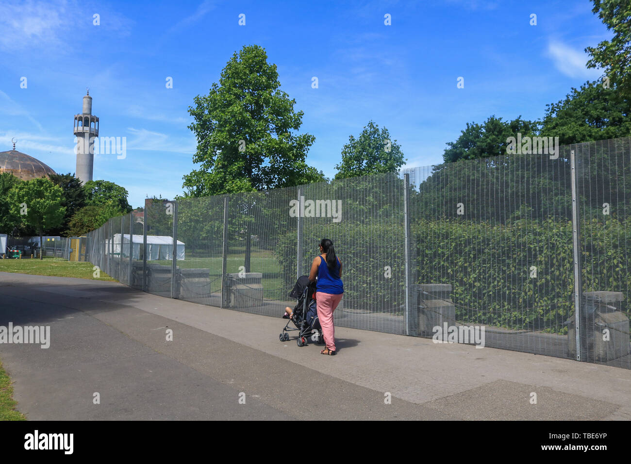 London UK. 1st June 2019. A ring of steel is installed around the ...