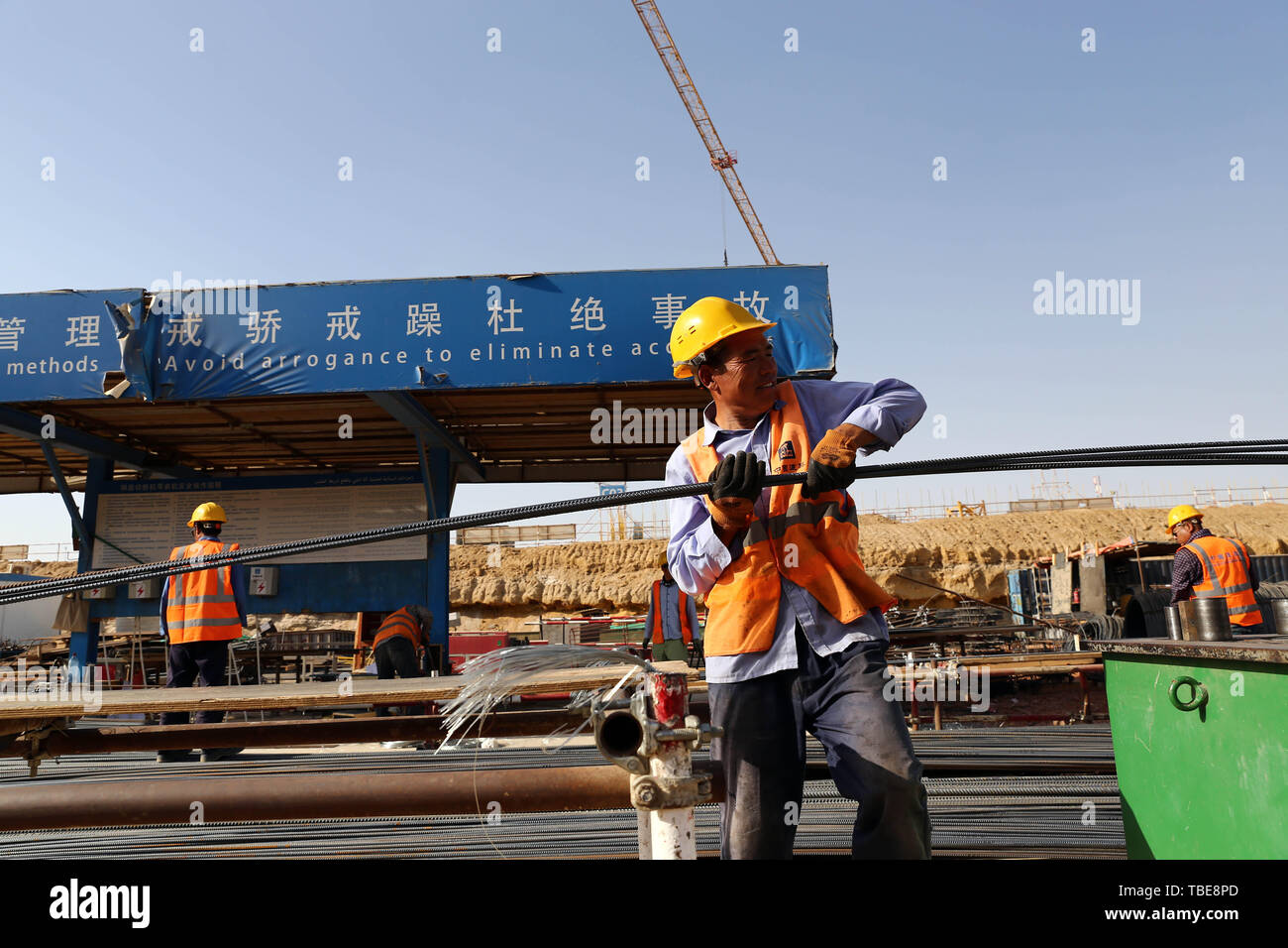 Chinese engineering belt and road hi-res stock photography and images ...