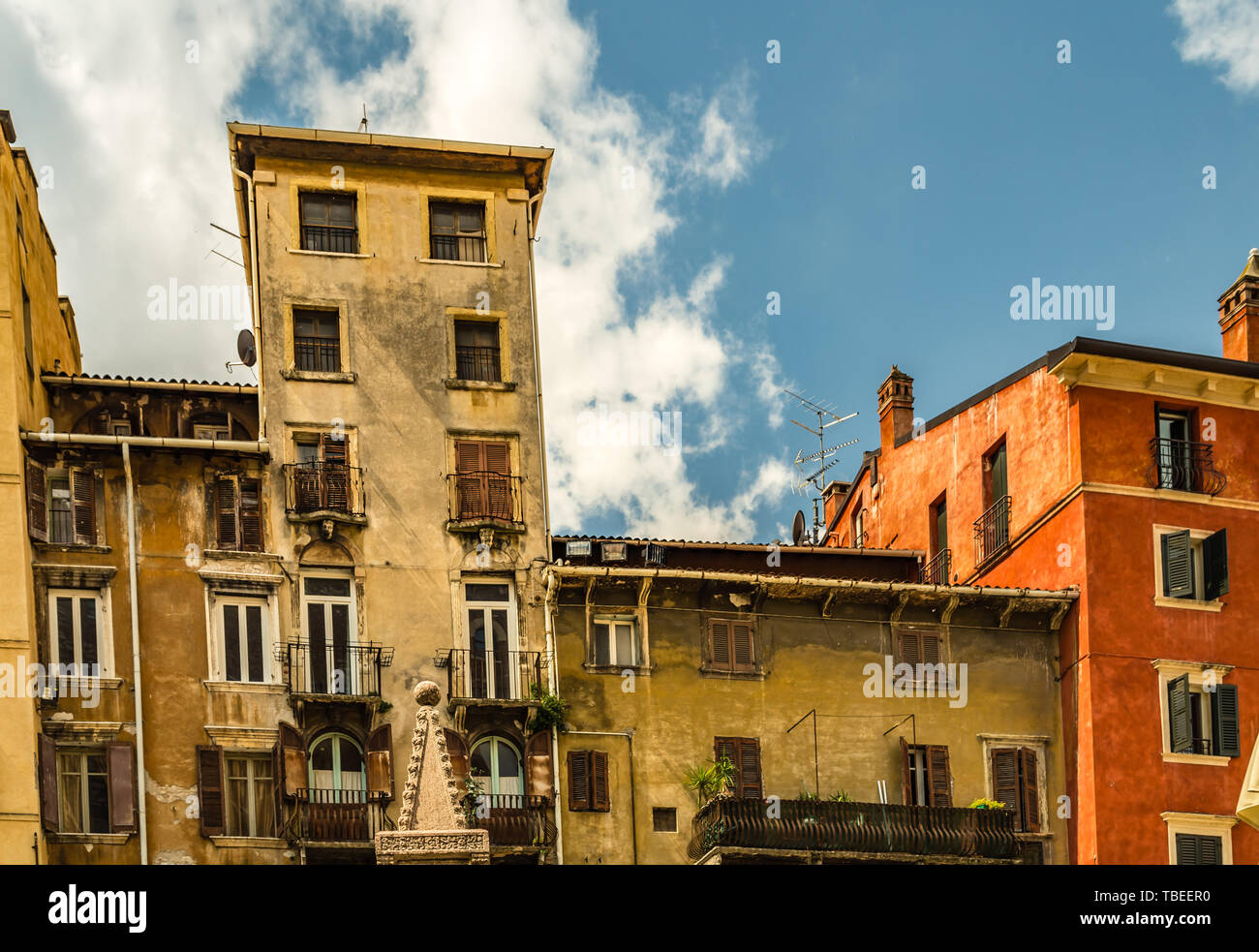 colorful ancient buildings of Verona Stock Photo - Alamy