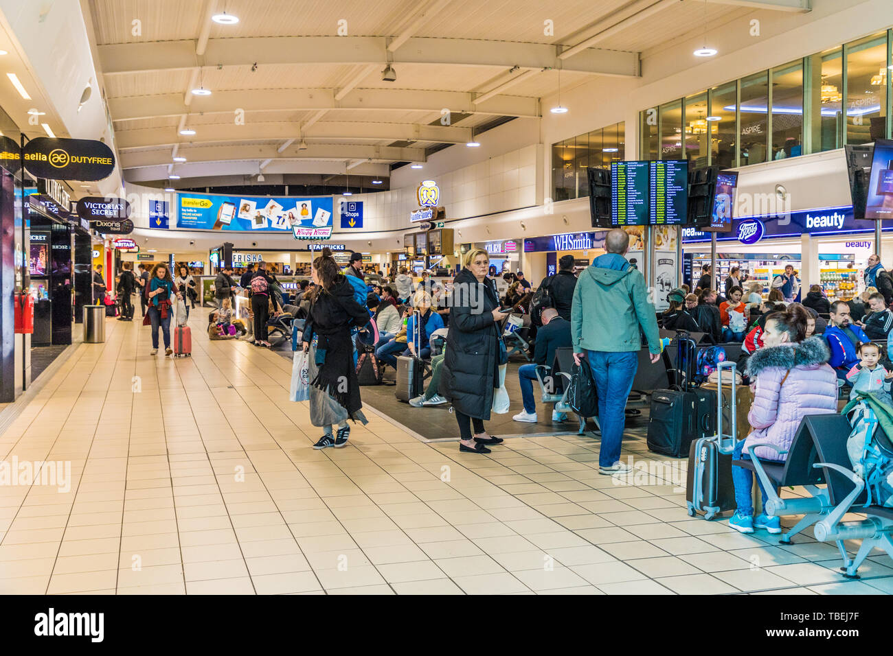 Luton airport inside interior hi-res stock photography and images - Alamy
