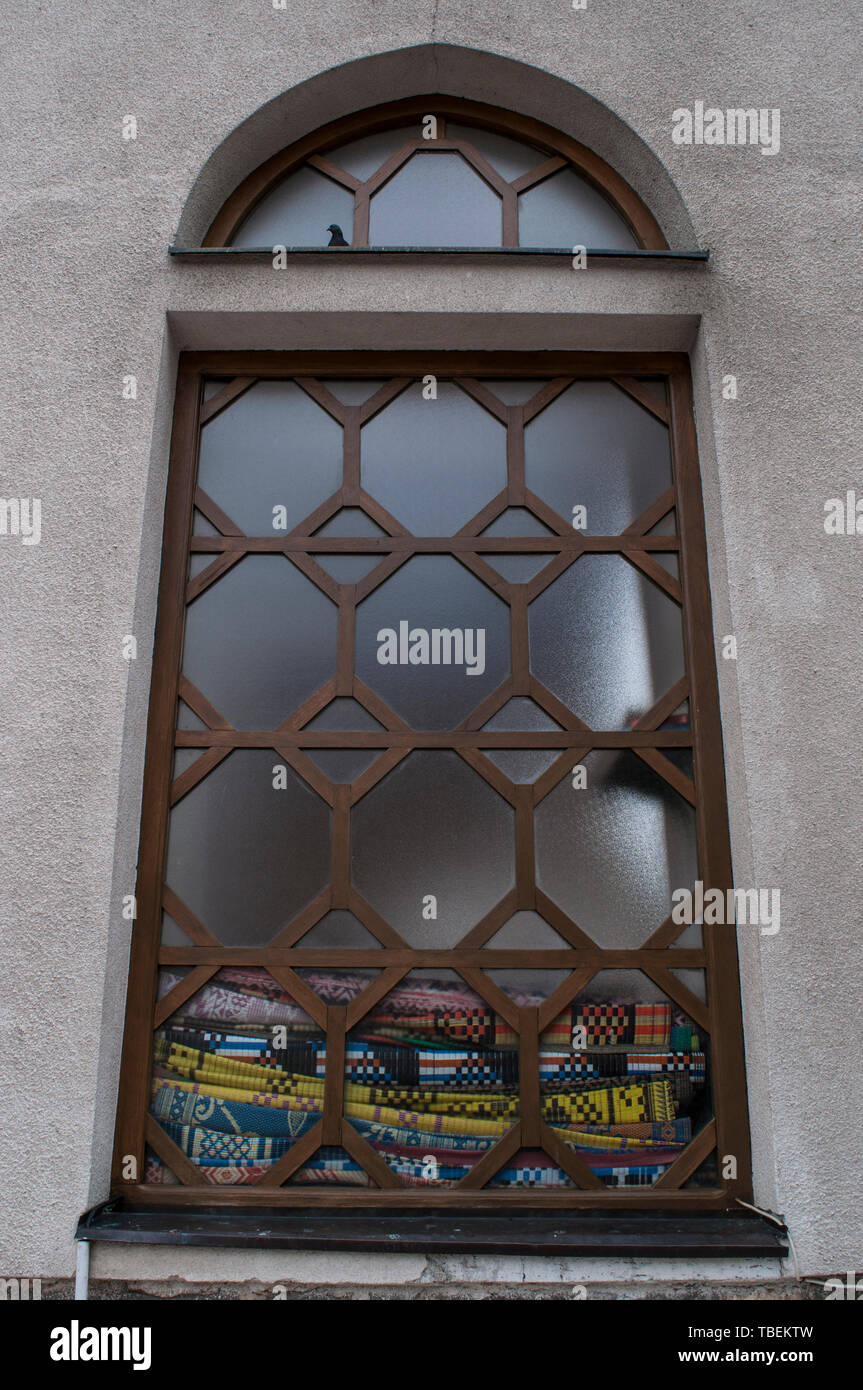 Mosque wall window hi-res stock photography and images - Alamy