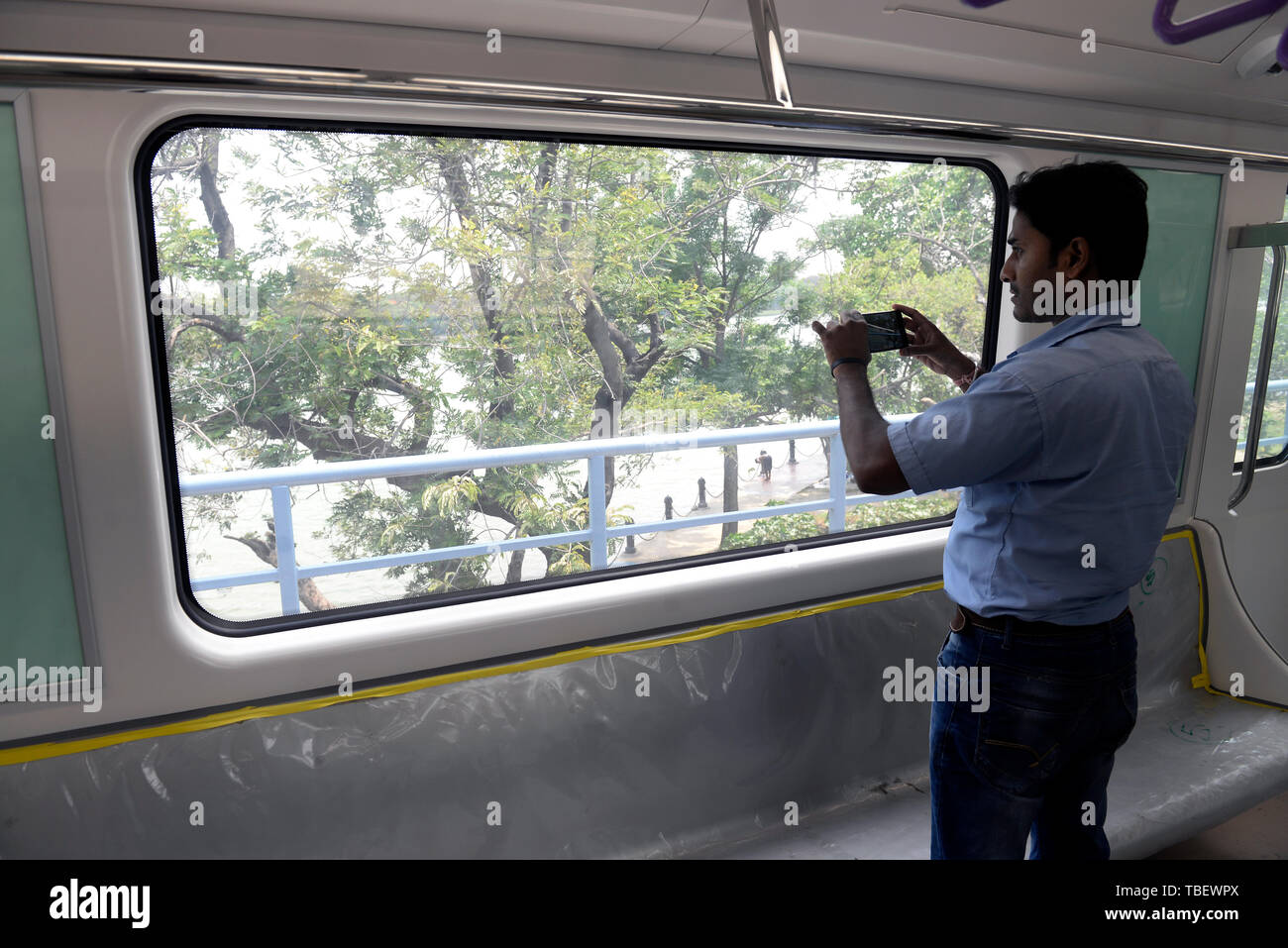 Metro rake hi-res stock photography and images - Alamy