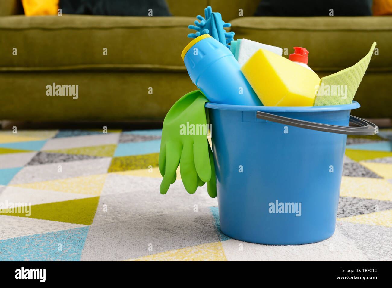 Set of cleaning supplies in flat Stock Photo - Alamy