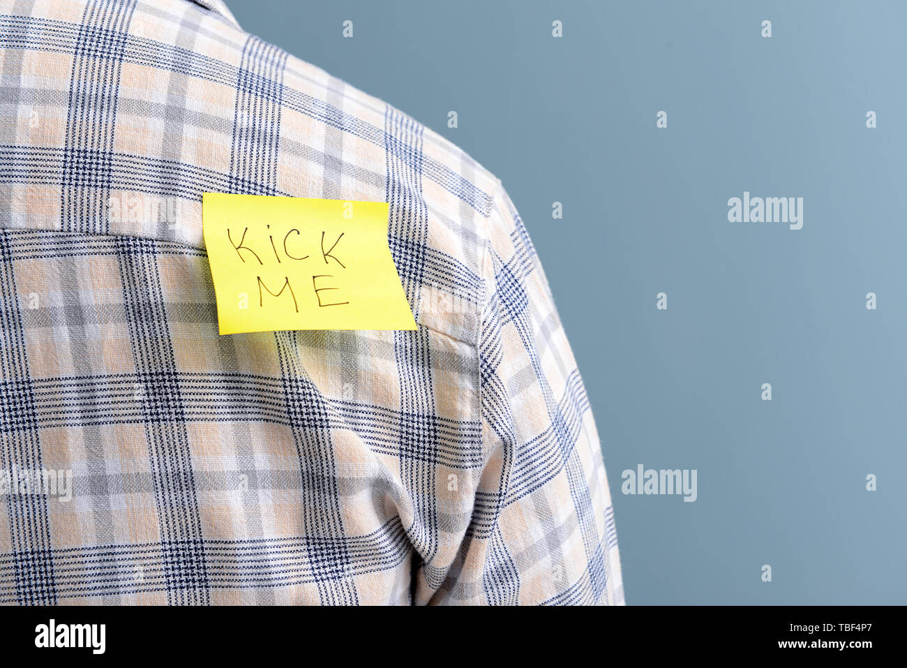 Kick me note hi-res stock photography and images - Alamy