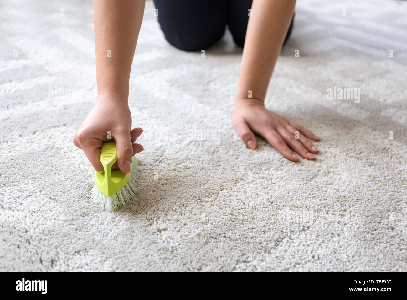 Woman carpet wash hi-res stock photography and images - Alamy