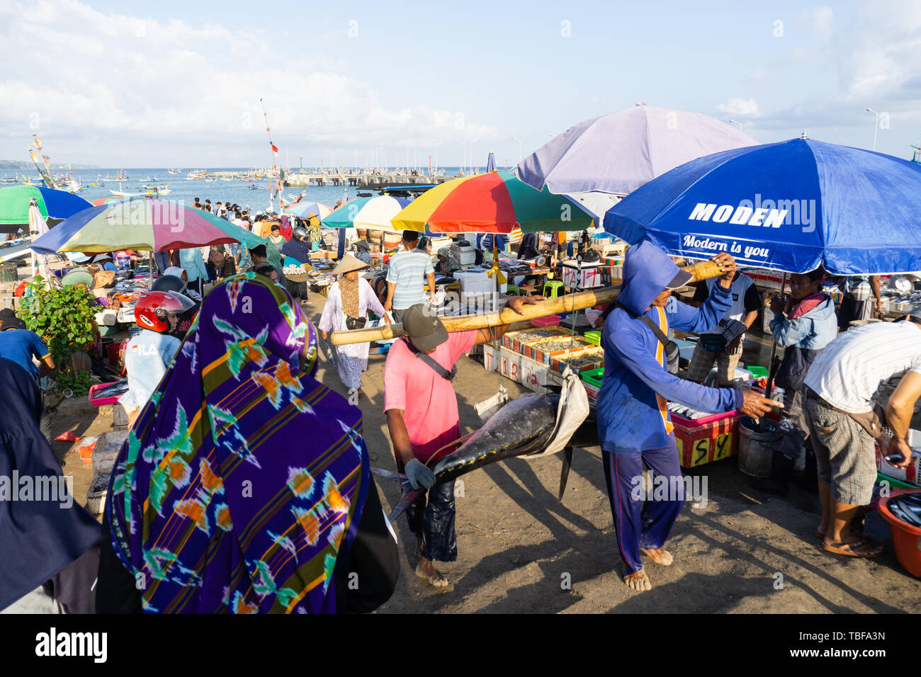 BALI/INDONESIA-MAY 15 2019: the atmosphere of the Kedonganan-Bali fish ...