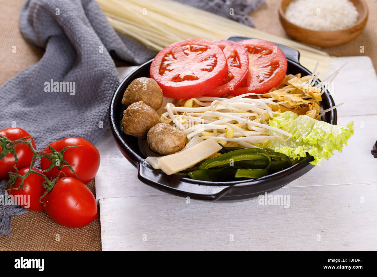 Rice thread pairing hi-res stock photography and images - Alamy