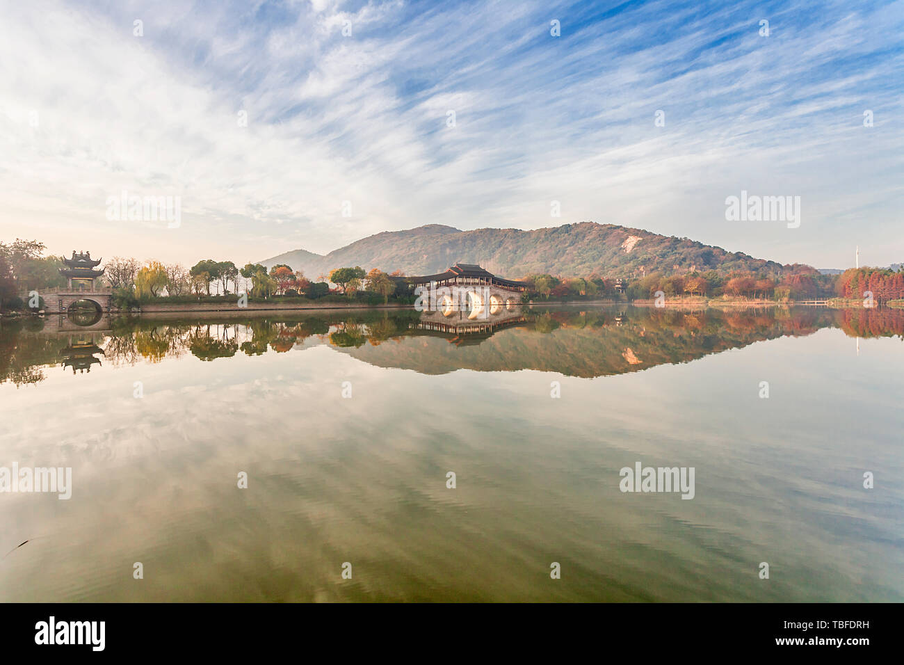 Lake tai hu hi-res stock photography and images - Alamy
