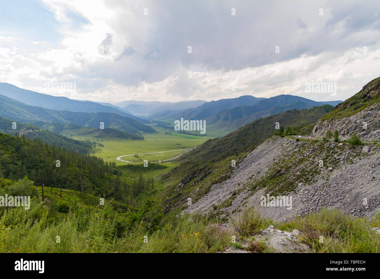 Car mountain pass hi-res stock photography and images - Alamy