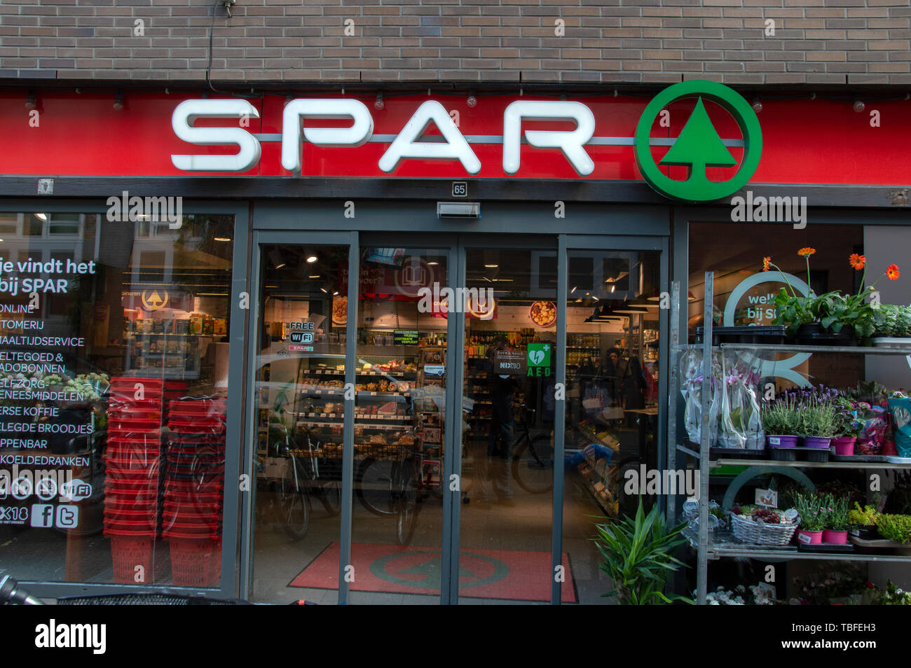 Spar Supermarket High Resolution Stock Photography and Images - Alamy