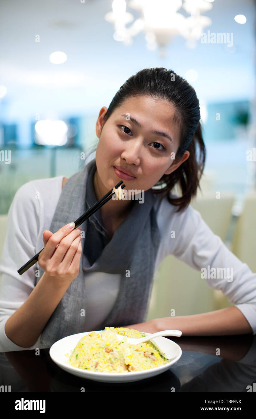 Dining alone in restaurant hi-res stock photography and images - Alamy