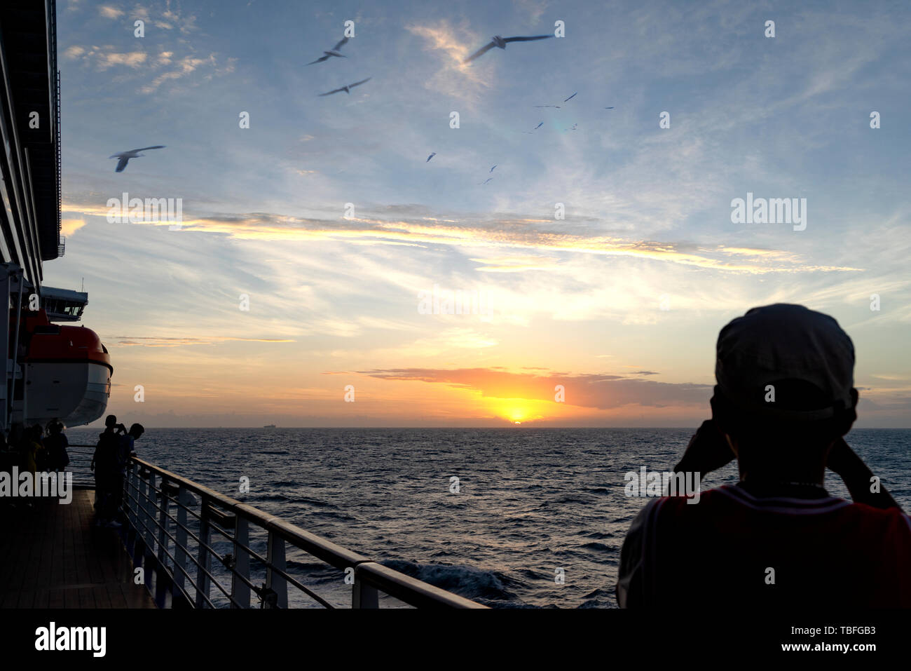 Sunset East China Sea Stock Photo - Alamy