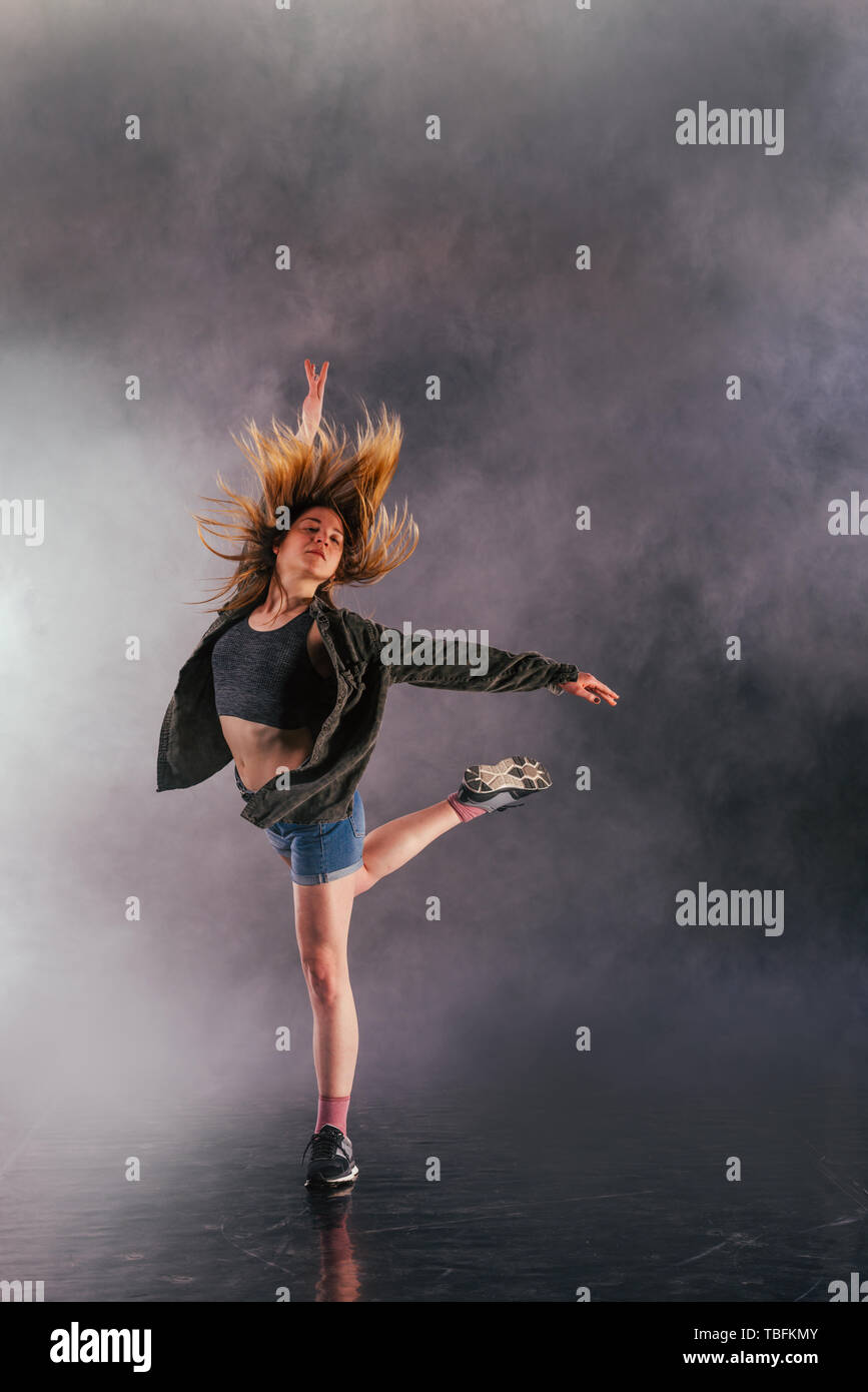 Back Flip Gymnast High Resolution Stock Photography and Images - Alamy