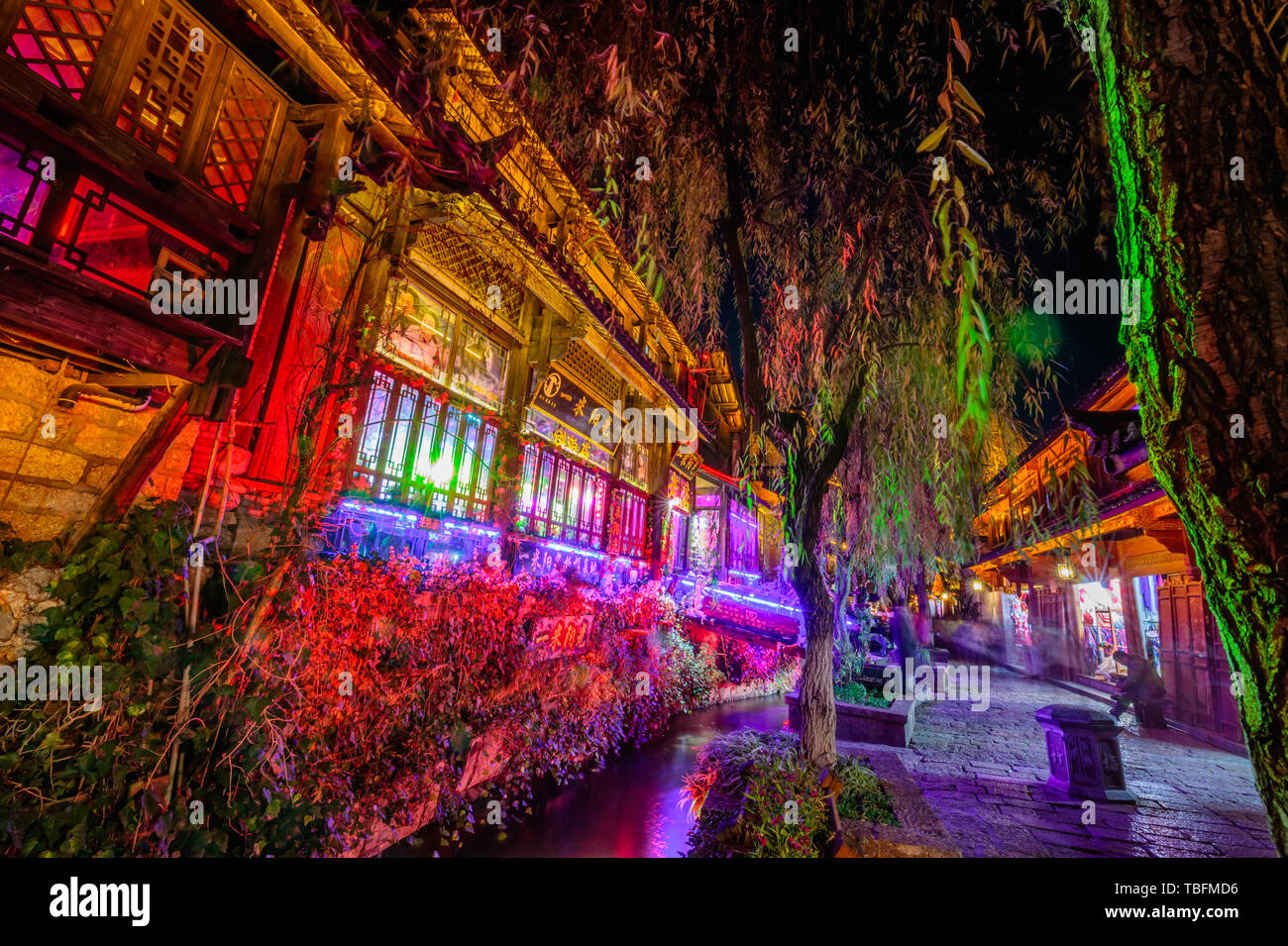 Night view of Dayan ancient town, Lijiang, Yunnan Stock Photo - Alamy