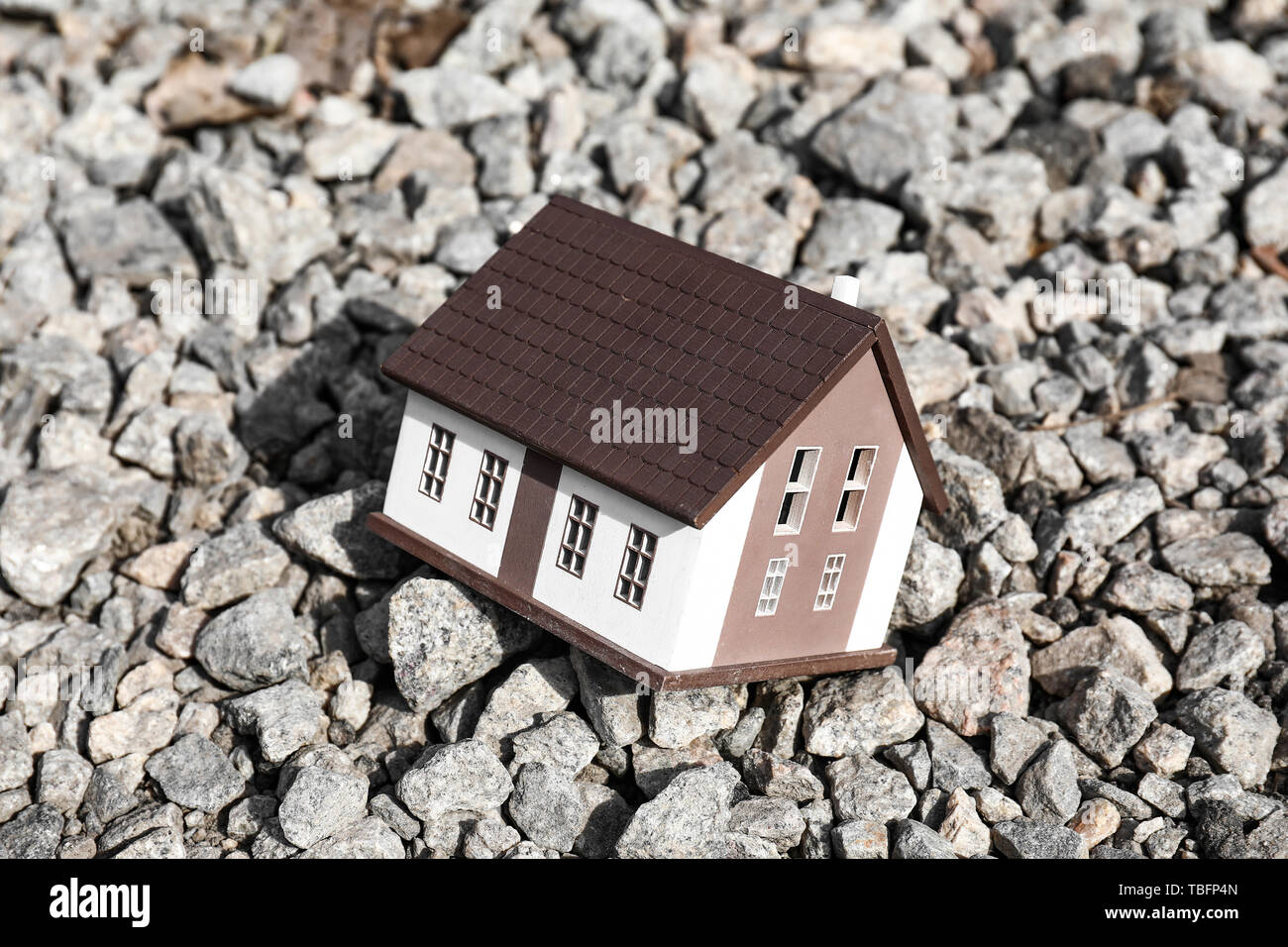 Earthquake damage resistant hi-res stock photography and images - Alamy