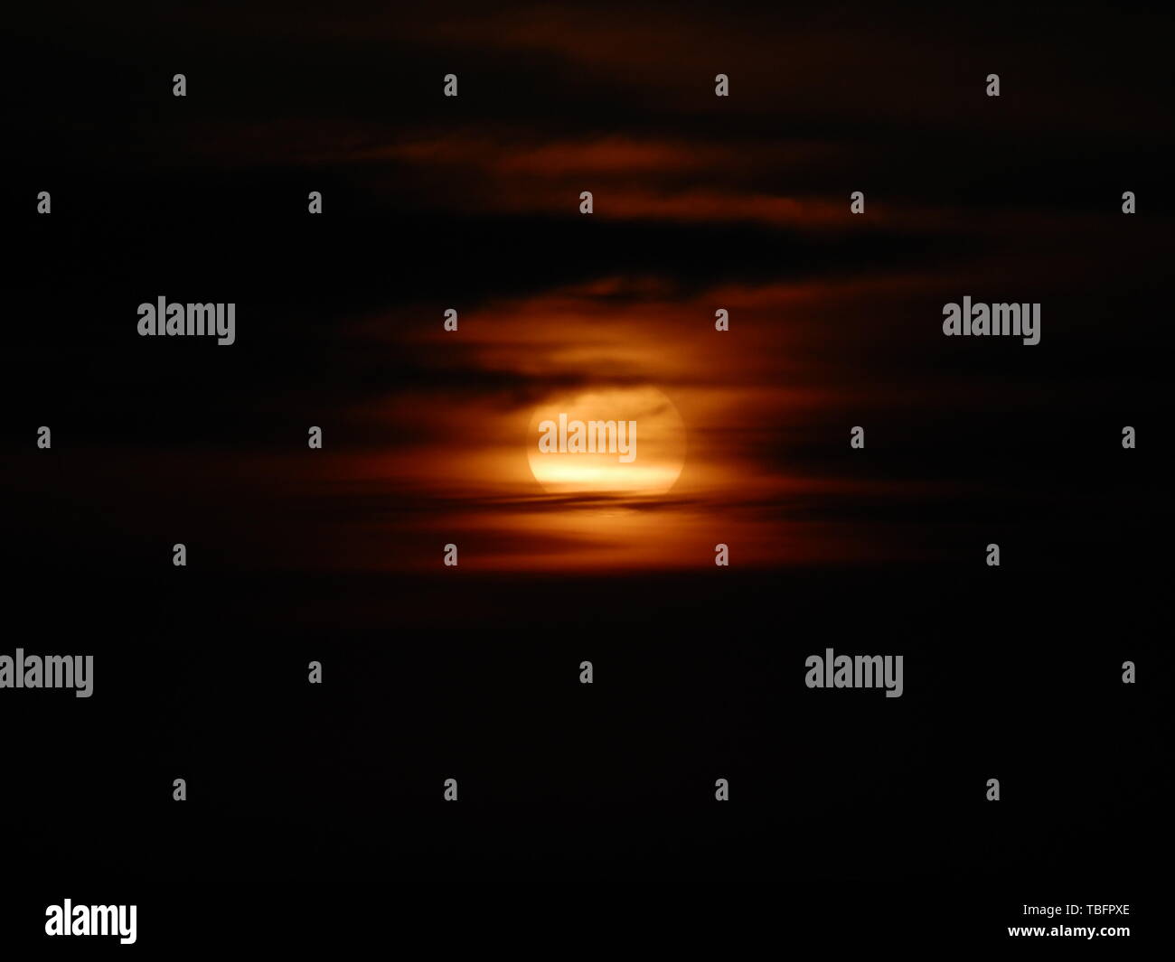 Sunset | Sun at night no one at dawn, solar eclipse or lunar eclipse ...