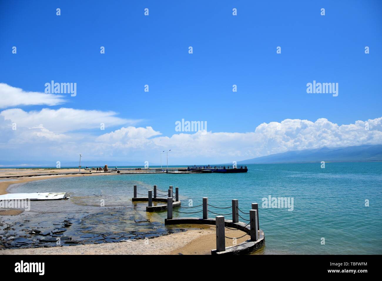 Comfortable weather with qinghai lake hi-res stock photography and ...