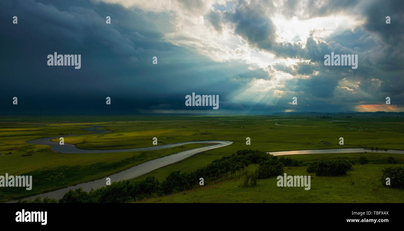 Sun light sheep prairie hi-res stock photography and images - Alamy