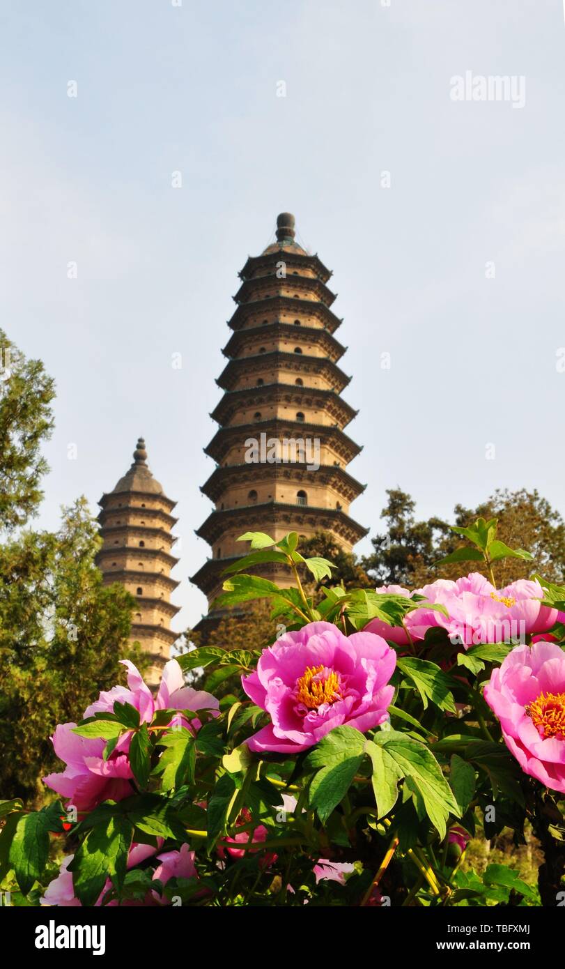 Taiyuan Twin Tower Temple Stock Photo - Alamy
