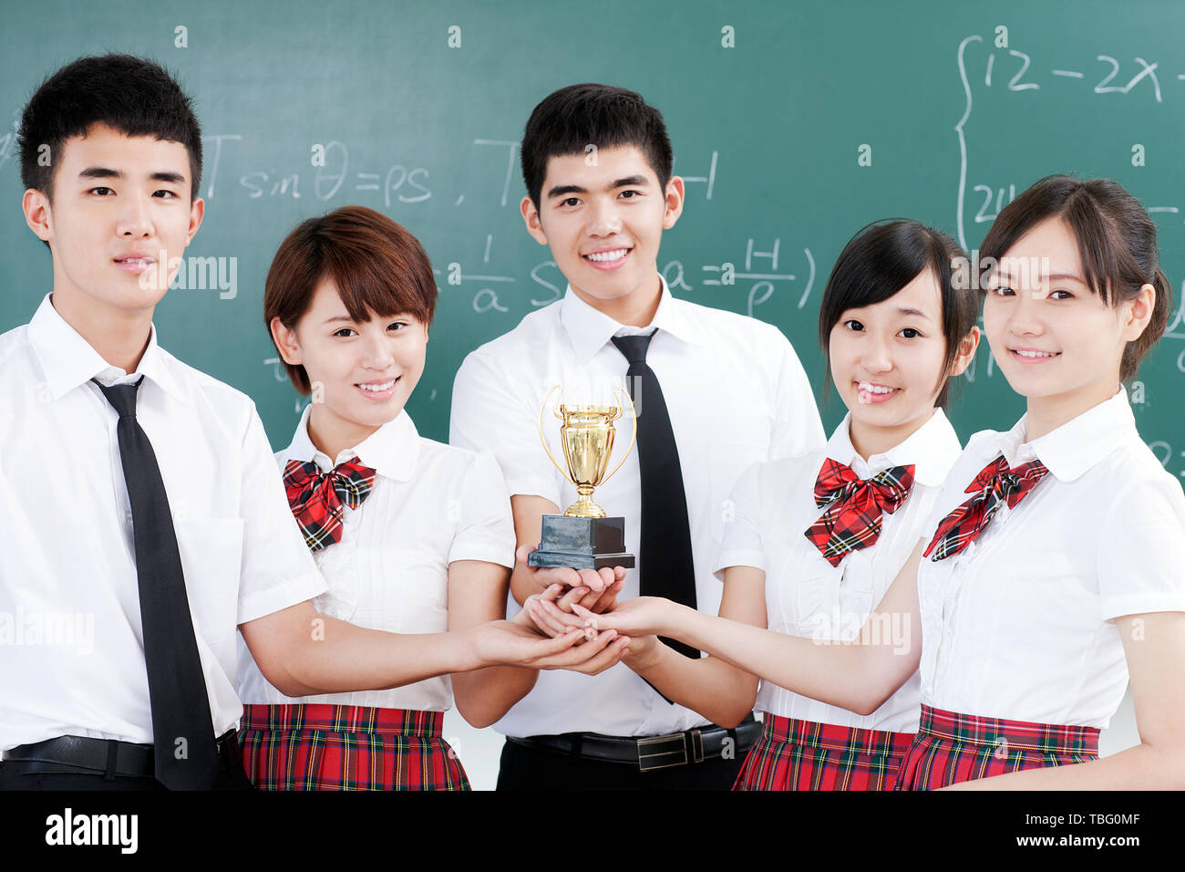 Teamwork among high school students Stock Photo - Alamy