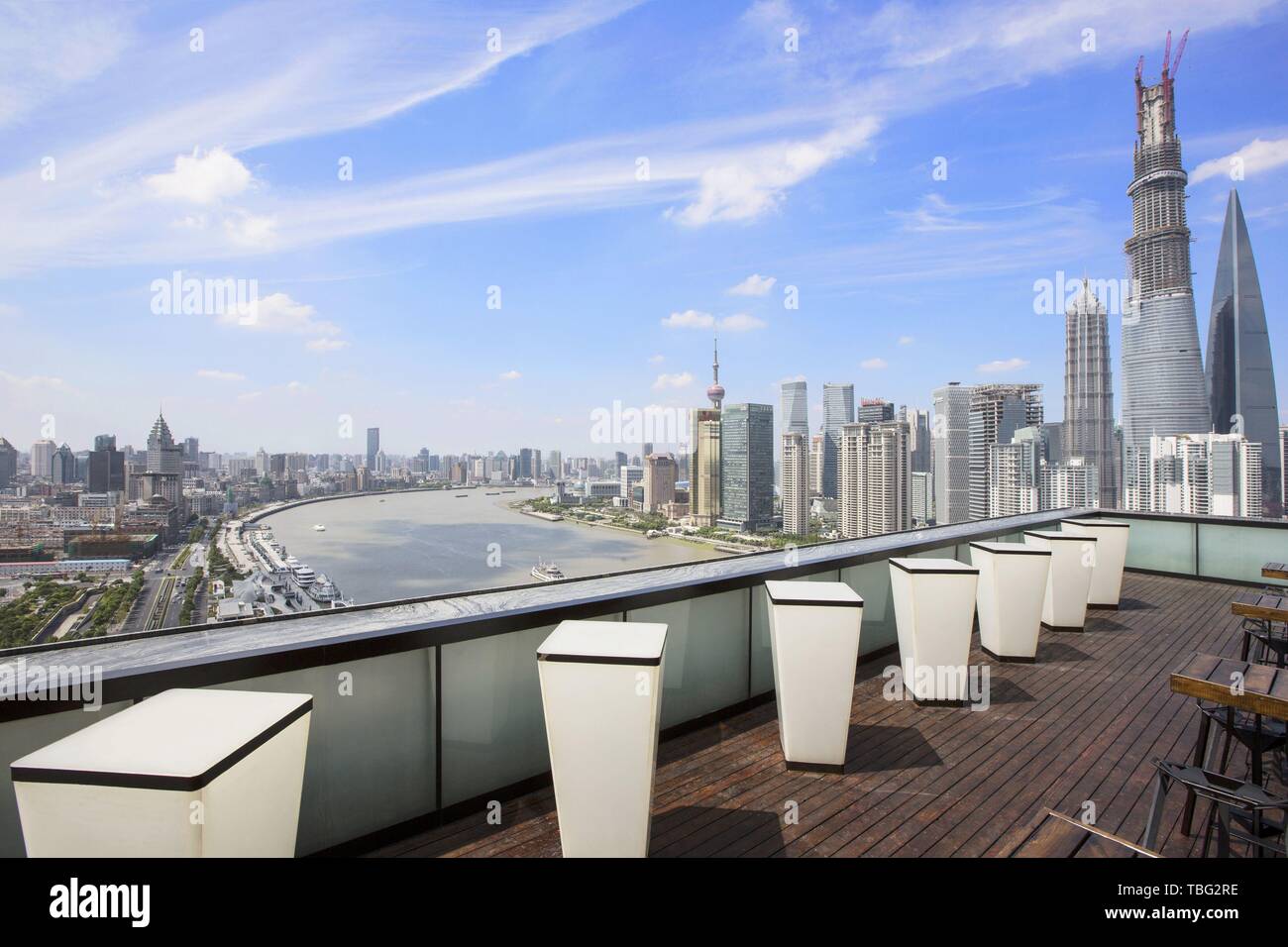 Shanghai tower bar hi-res stock photography and images - Alamy
