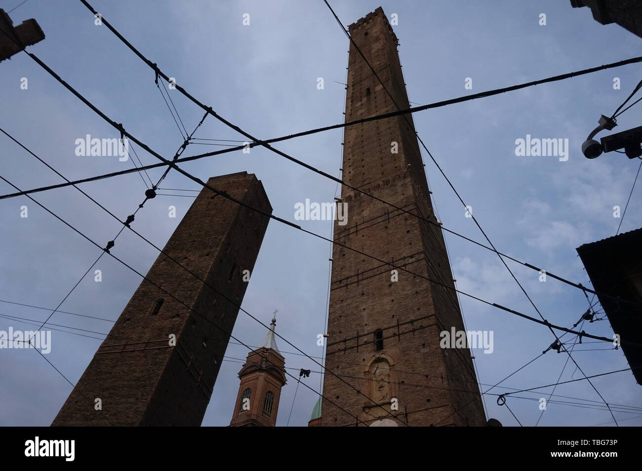 Le due torri hi-res stock photography and images - Alamy
