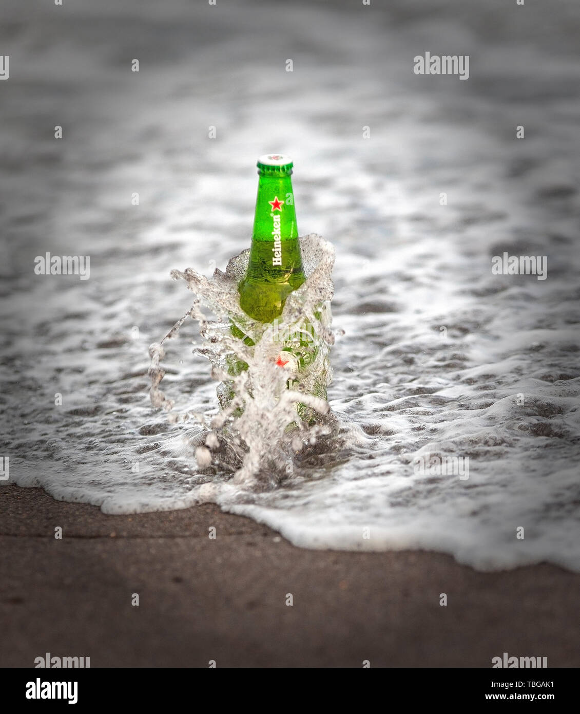 Heineken color hi-res stock photography and images - Alamy