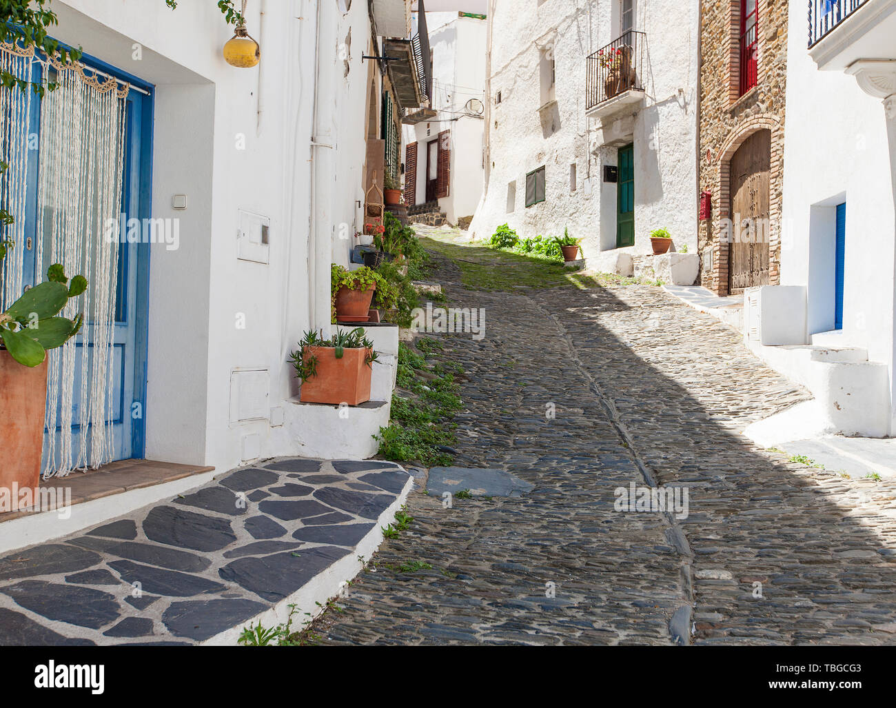Cadaques Street Scene High Resolution Stock Photography and Images - Alamy