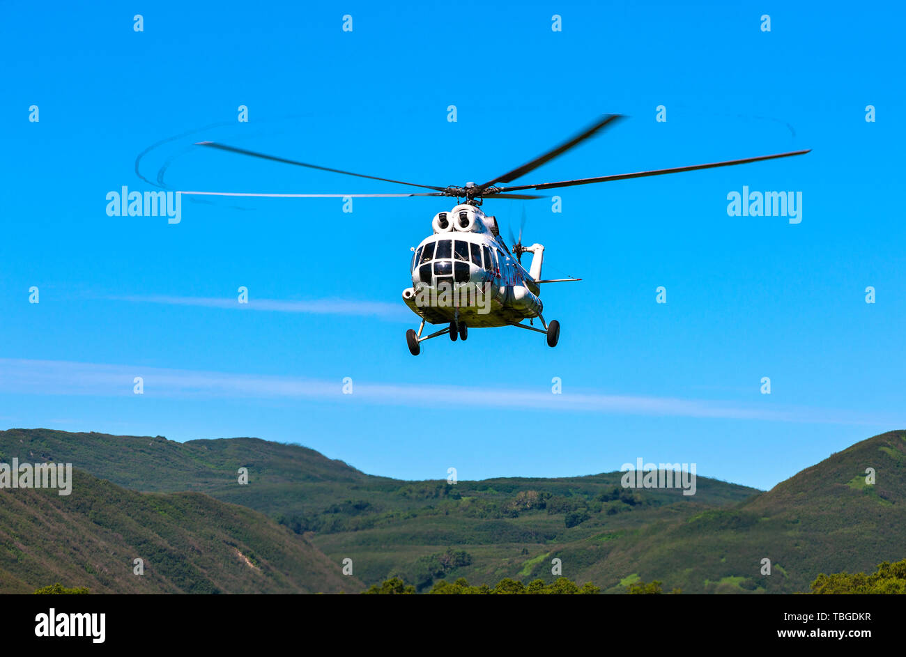 Helicopter approach to runway hi-res stock photography and images - Alamy