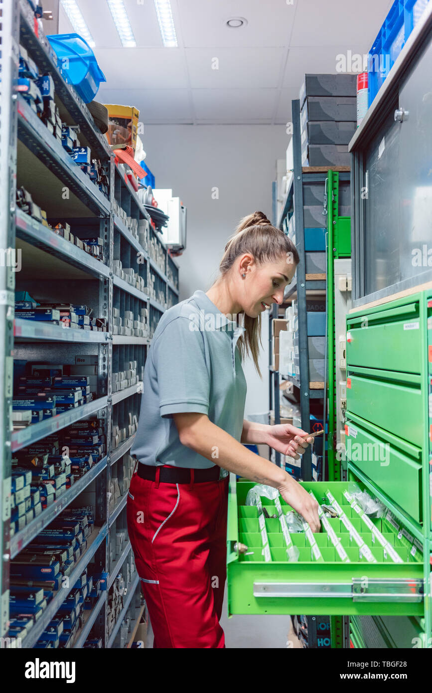 Storeroom hi-res stock photography and images - Alamy