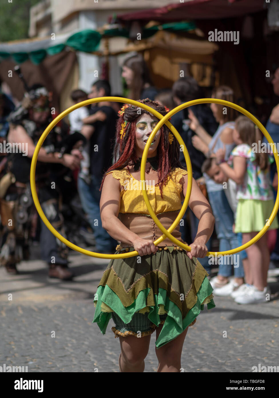 Acrobat medieval hi-res stock photography and images - Alamy