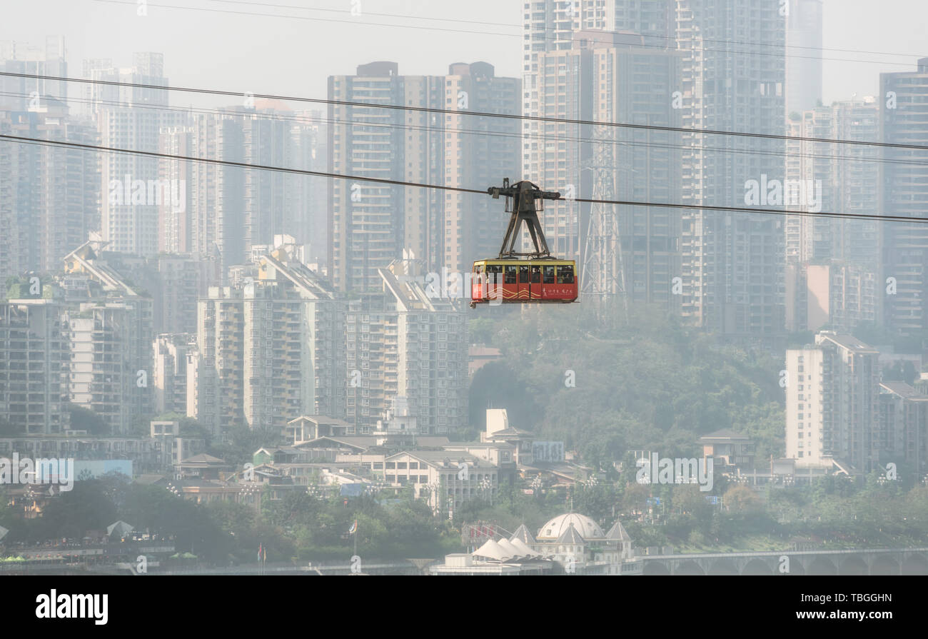 Yangtze river cableway and cableway hi-res stock photography and images ...