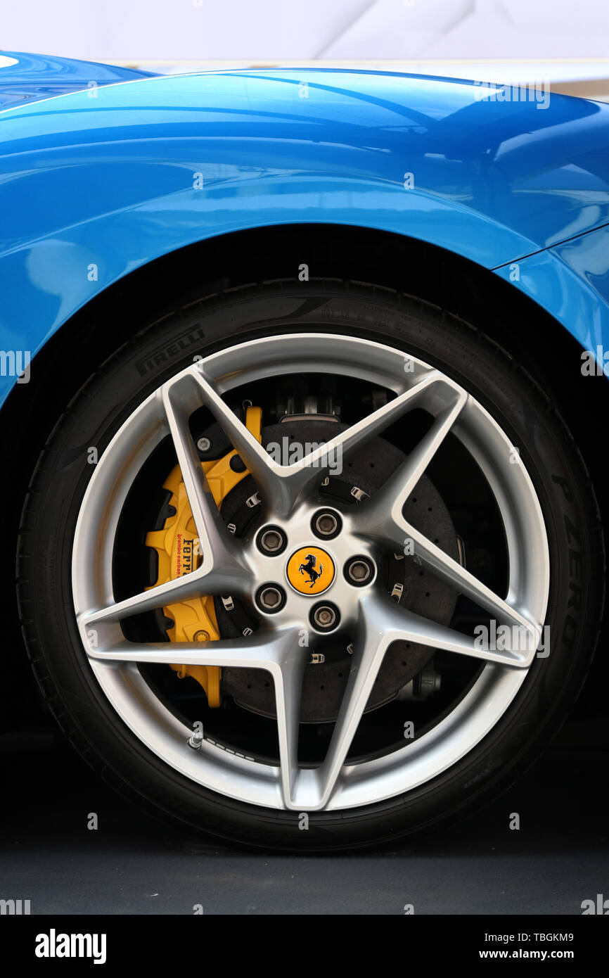 Modena motor valley hi-res stock photography and images - Alamy