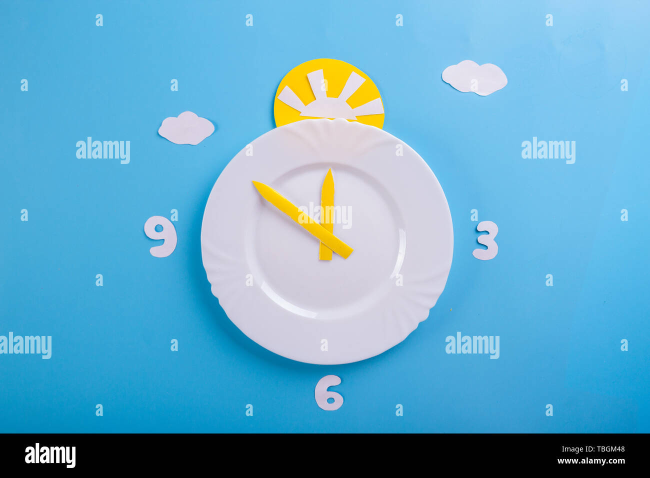 Cartoon Clock Stock Photos & Cartoon Clock Stock Images - Alamy