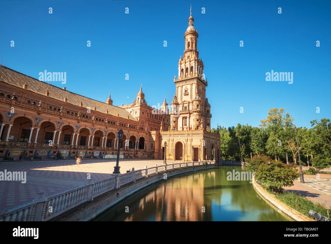 Spanish Square Plaza de Espana in Sevilla in a beautiful summer day ...