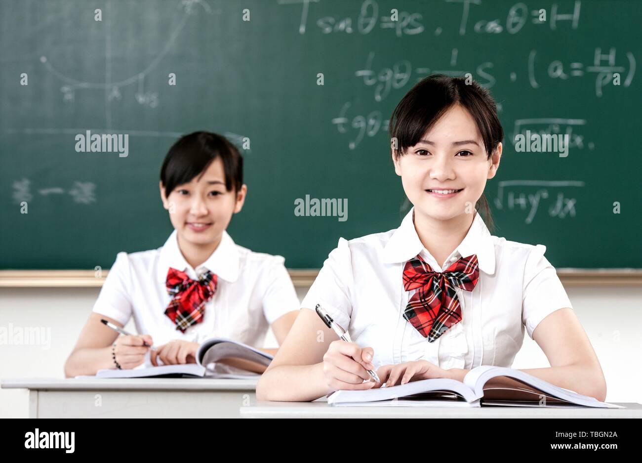 Underage student hi-res stock photography and images - Alamy