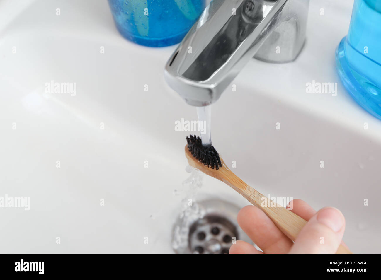 Brush teeth tap hi-res stock photography and images - Alamy