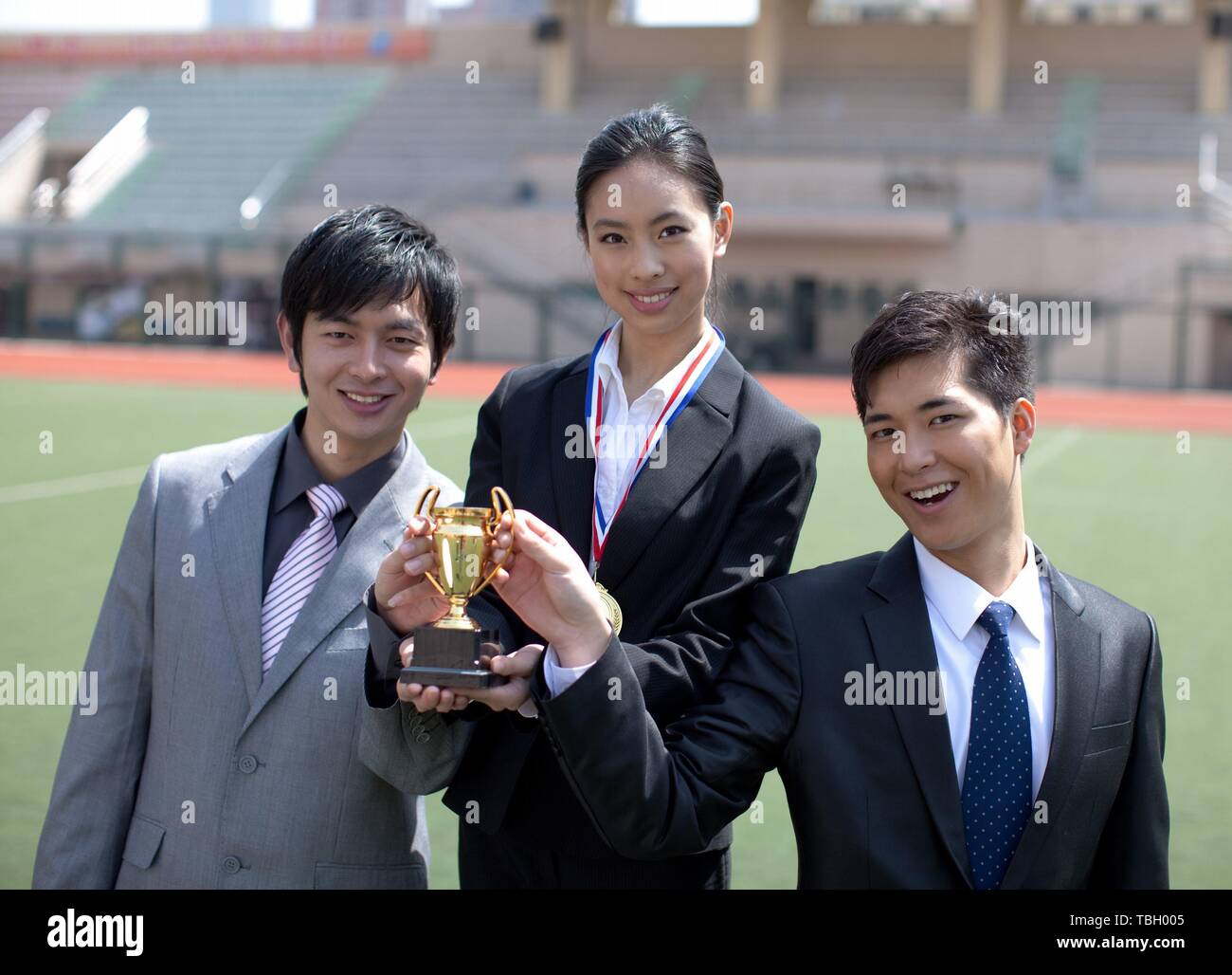 Man receiving award hi-res stock photography and images - Alamy
