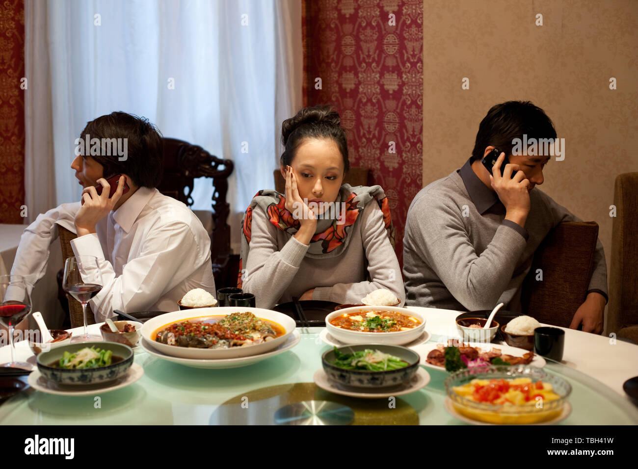 Family dinner table angry hi-res stock photography and images - Alamy