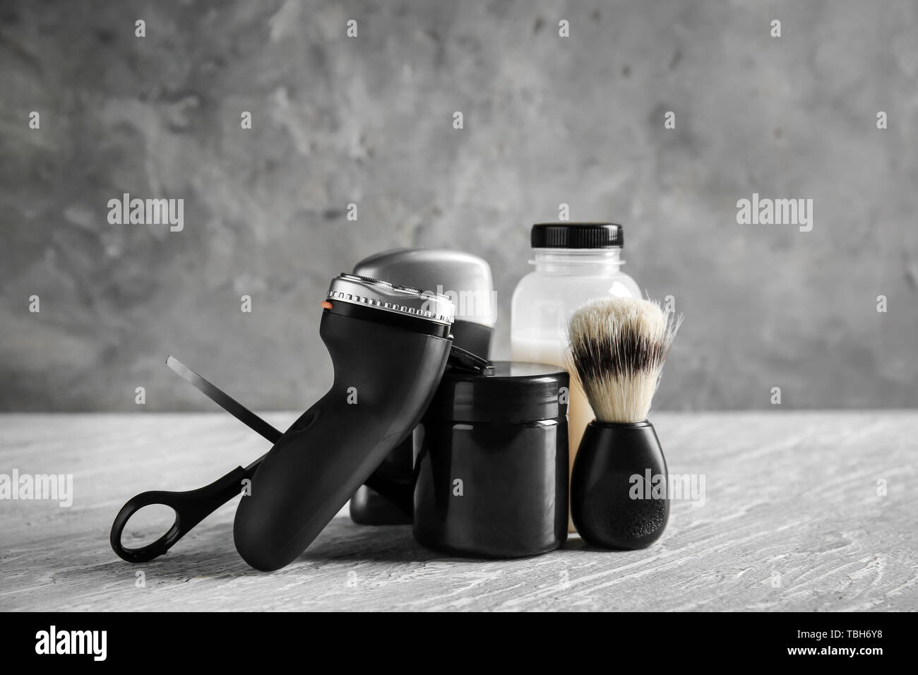 Shaving equipment products hi-res stock photography and images - Alamy