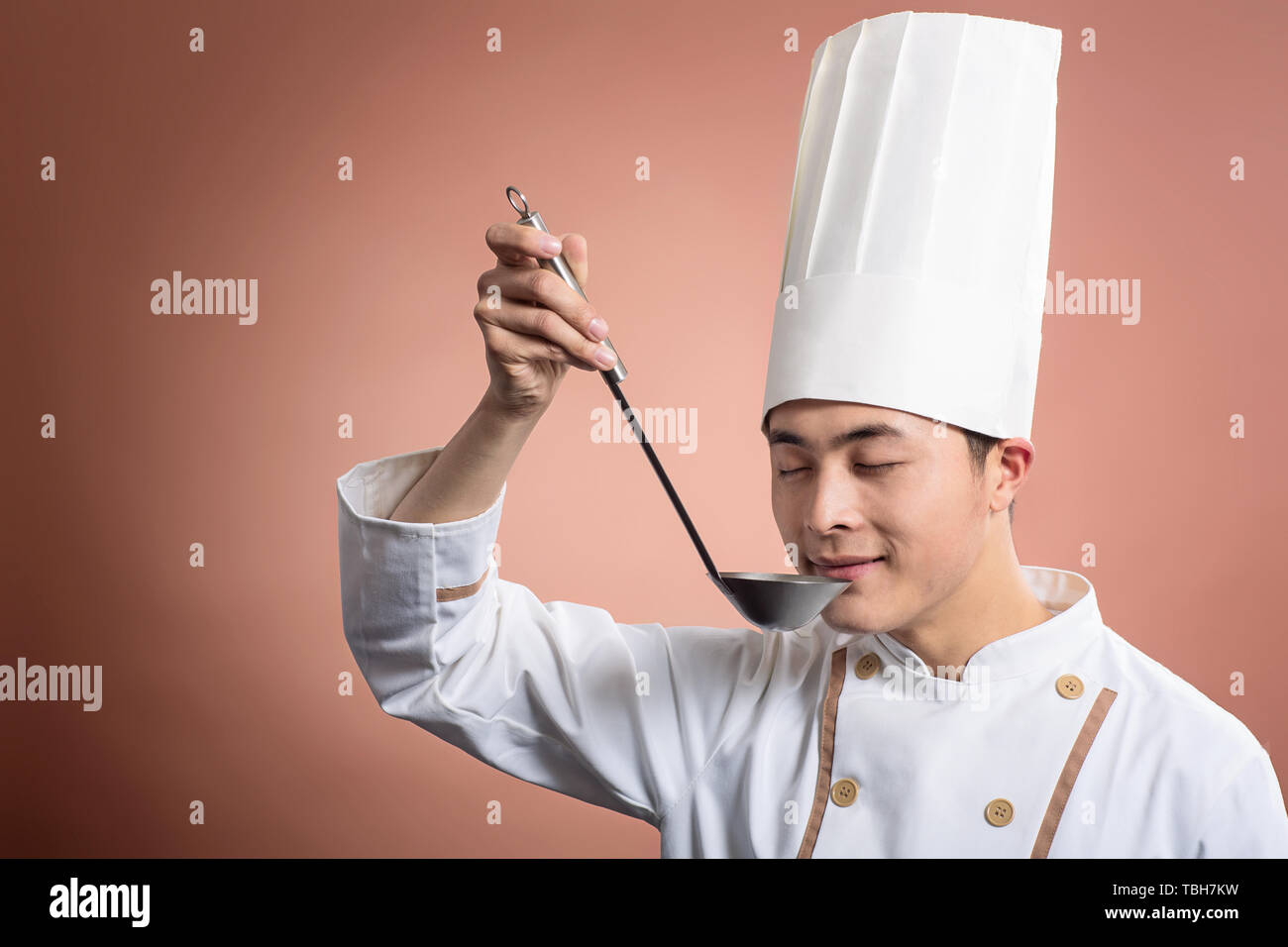 Chef cooking delicious dishes Stock Photo - Alamy