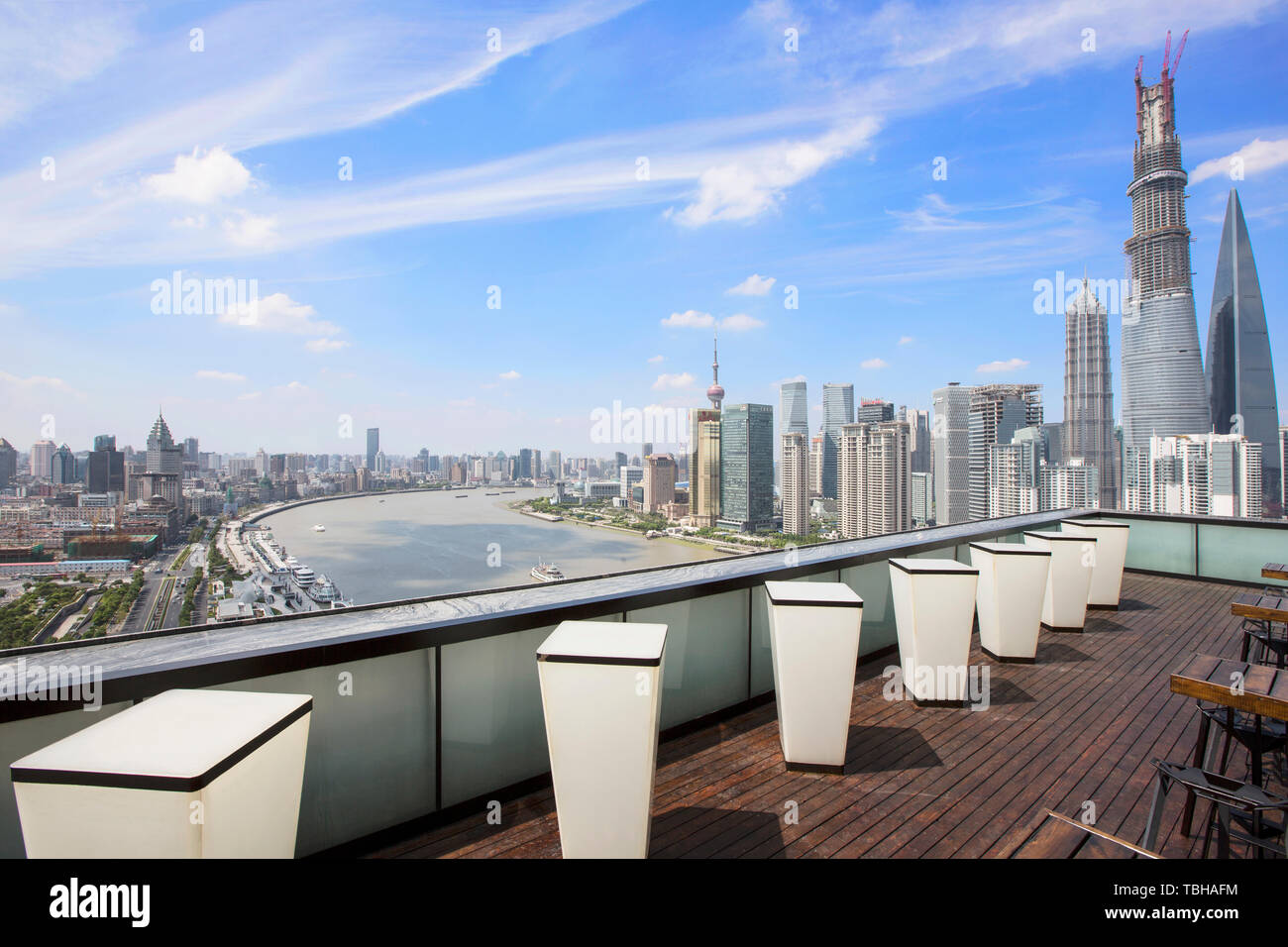 Shanghai tower bar hi-res stock photography and images - Alamy