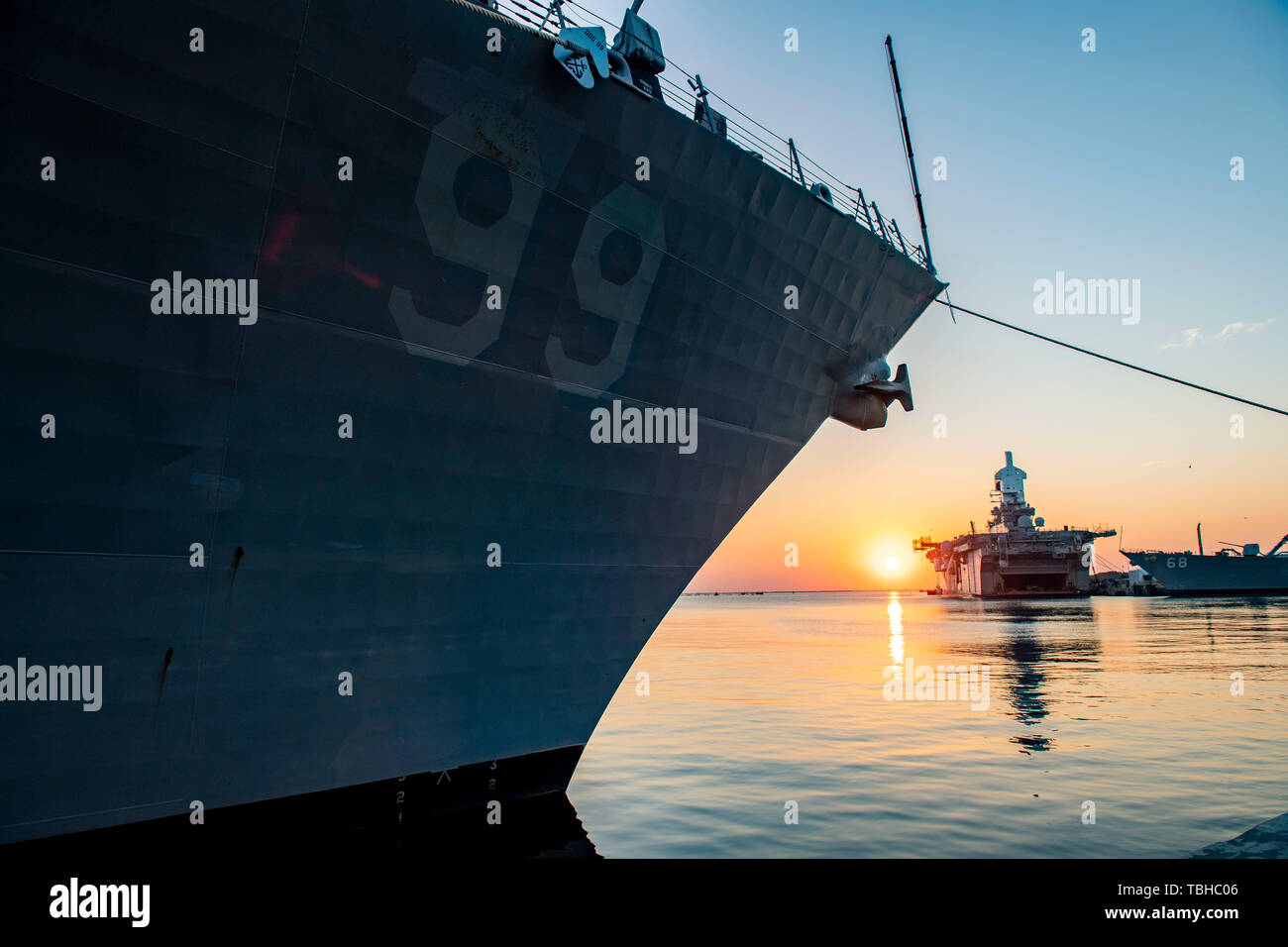 190530-N-QI061-016 NAVAL STATION MAYPORT, Fla., (May 30, 2019) The ...