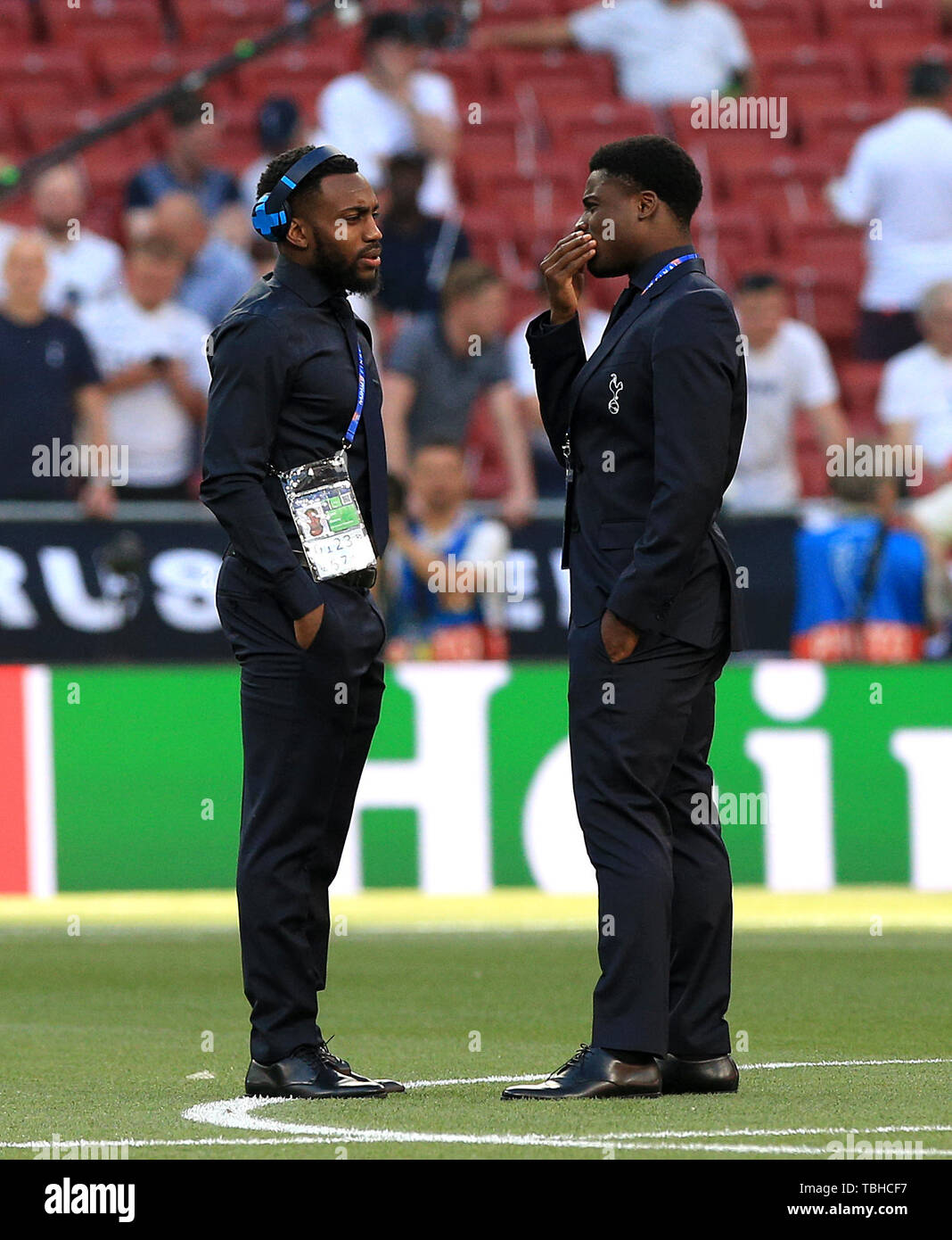 Tottenham Hotspur's Danny Rose (left) on the pitch before the UEFA ...