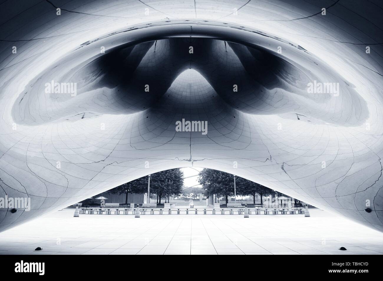 Anish kapoor cloud gate construction hi-res stock photography and ...