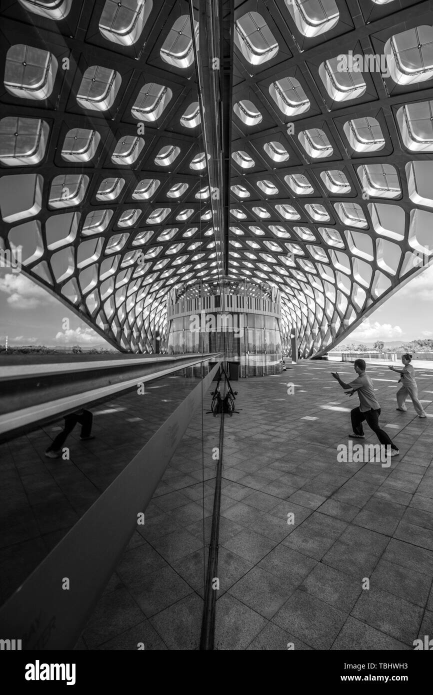 Monochrome building geometry Stock Photo - Alamy