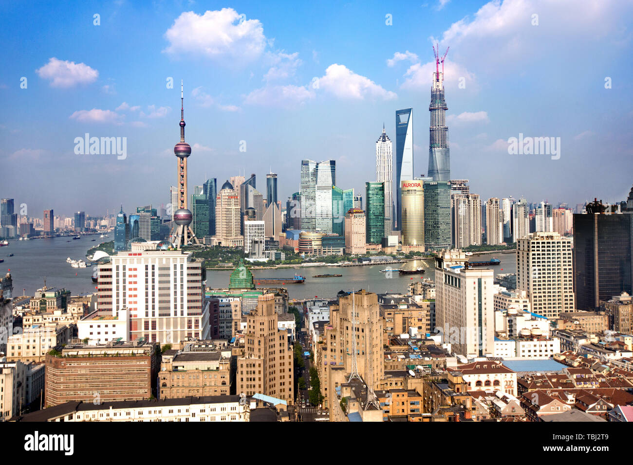 Shanghai global financial center building hi-res stock photography and ...